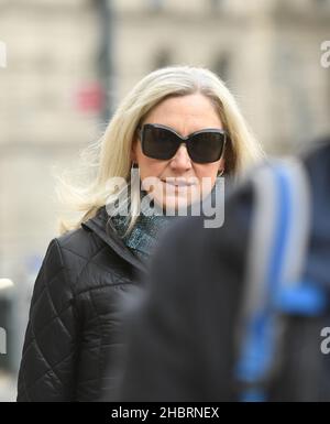 Defense attorney Laura Menninger arriving at the federal courthouse in ...