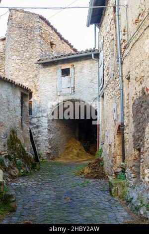 Assergi, L Aquila, Abruzzo, Italy: old typical mountain village damaged ...