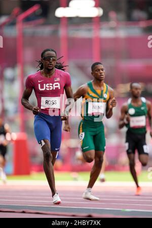 Randolph Ross competing in the 400 meters of the 2020 Tokyo Olympics ...