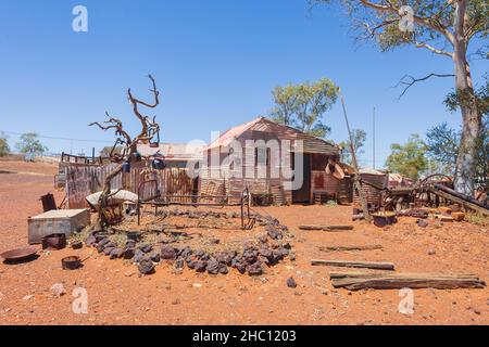Iron clad building, Gwalia historical gold mining town, Leonora ...