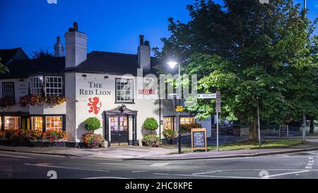 The Red Lion Fullers Pub and hotel, Uxbridge, Hillingdon Stock Photo ...