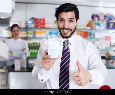 Portrait of man client who is satisfied Stock Photo - Alamy