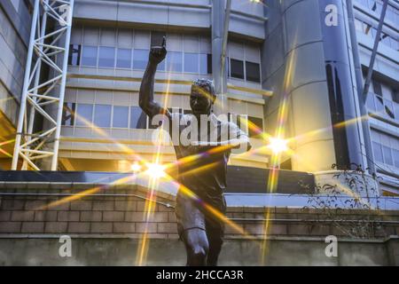 Alan Shearer statue at St James Park in Newcastle Stock Photo - Alamy