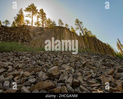 The unusual rock formation of columnar basalt at Devils Postpile ...