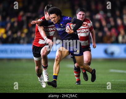 Worcester Warriors' Jack Johnson races forward during the Premiership ...