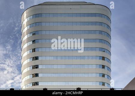 Two James Center / Wells Fargo Stock Photo - Alamy