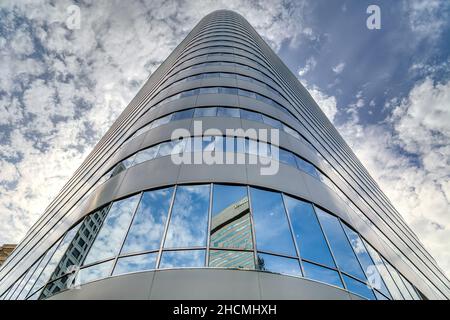 Two James Center / Wells Fargo Stock Photo - Alamy