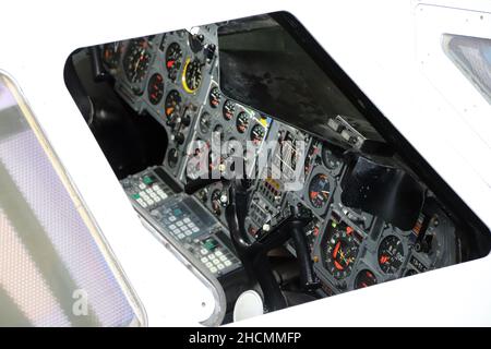 Transport, Air, Cockpit, Concorde flight-deck and pilots Stock Photo ...