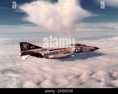 RF-4B of VMPF-3 with bicentennial markings in flight 1976 Stock Photo ...