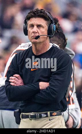 Oklahoma State head coach Mike Boynton speaks to the media during Big ...