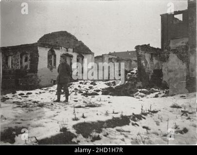 Rohatyn in 1916. Destroyed Great Synagogue -01 Stock Photo - Alamy