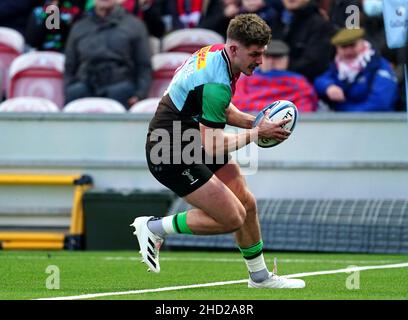 Harlequins' Luke Northmore scores their side's fourth try during the ...