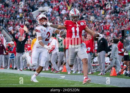 Ohio State receiver Jaxon Smith-Njigba plays against Indiana during an ...