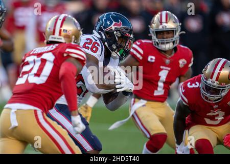 Texans wide receiver Anthony Miller (17) works out with the team during ...