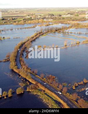 Welney, UK. 31st Dec, 2021. The Welney wash area is beginning to fill ...