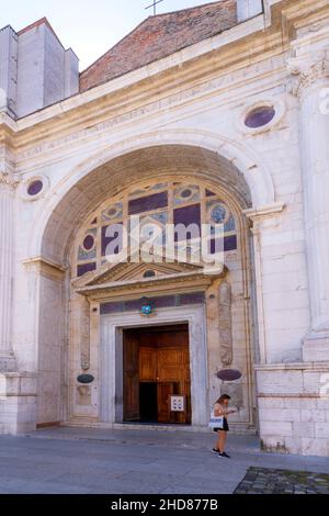 Via IV Novembre street, Malatesta Temple church, Rimini, Emilia Romagna ...