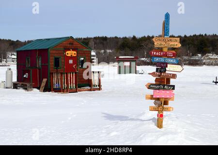 Ice Fishing Huts on Lake Simcoe Stock Photo - Alamy