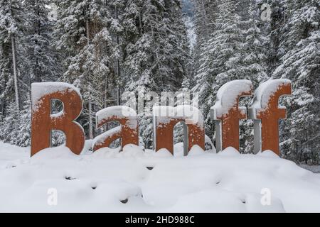 The town of Banff sign in winter, Banff National Park, Alberta, Canada ...