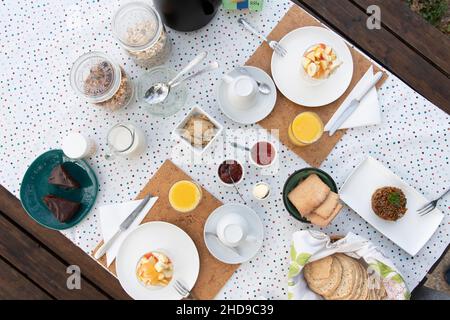 set table for vegan breakfast Stock Photo - Alamy