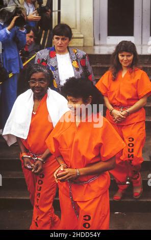 Waco, Texas USA, 1993: Female ATF officer on duty at standoff between ...