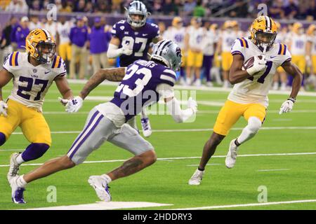 LSU wide receiver Chris Hilton Jr. (17) scores a touchdown against ...