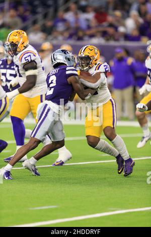 Defensive back (21) Russ Yeast of the Los Angeles Rams against the ...