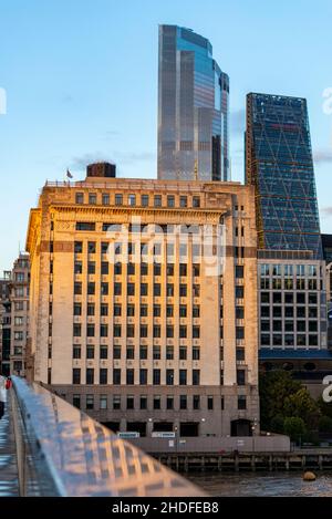 Adelaide House by London Bridge London United Kingdom Stock Photo - Alamy