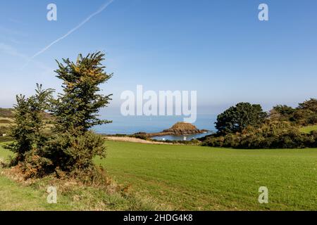 Saint-Marc beach in Treveneuc, near Saint-Quay Portrieux, Brittany ...