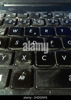 Broken computer keyboard Stock Photo - Alamy