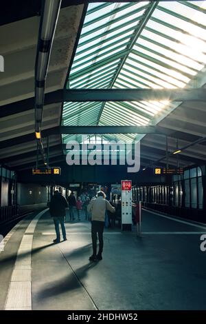 platform, s-bahn, platforms, s-bahns Stock Photo - Alamy