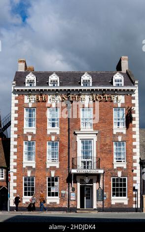 Castle Hotel - a Wetherspoon pub - St Peters Square, Ruthin ...