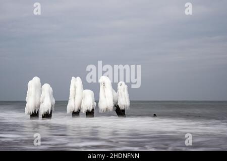 frozen, groyne, frozens, groynes Stock Photo - Alamy