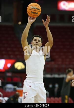 January 06, 2022: Wisconsin Badgers guard Johnny Davis (1) during the ...