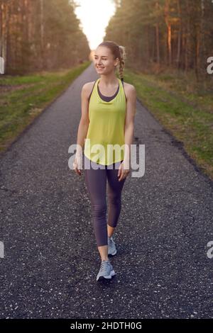 sportswear, sporting, woman runner, sportswears, fun, living, female ...