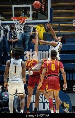 California forward Andre Kelly (22) reacts after being called for a ...