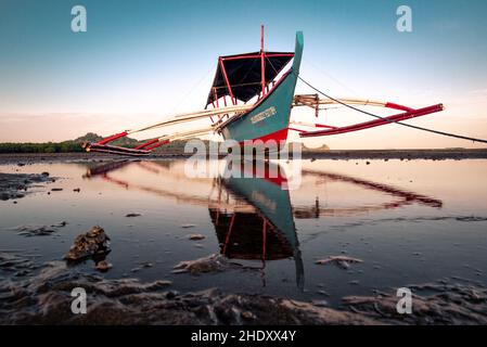 Beautiful seascape at the beach of Lian, Batangas Stock Photo - Alamy