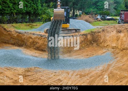filling, pebbles, pit, bottling, fillings, pebble, pits Stock Photo - Alamy