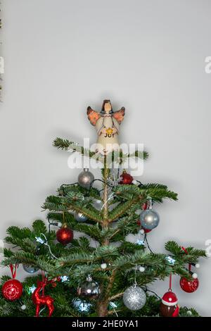 Detail of a decorated Christmas tree Stock Photo - Alamy