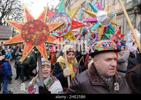 Lviv, Ukraine - January 8, 2022 : The flash of Christmas star festival ...