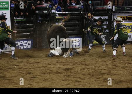 Bull Rider Eli Vastbinder Competes at 2022 PBR Unleash The Beast Event ...