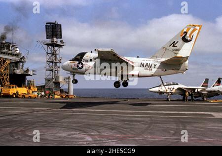 S-3A VS-29 landing aboard USS Kitty Hawk (CV-63) 1981 Stock Photo - Alamy