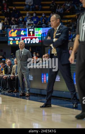 UCLA head coach Mick Cronin argues a call during the first half of an ...