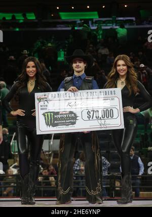 Bull Rider Kyler Oliver Wins the 2022 PBR Unleash The Beast Event ...