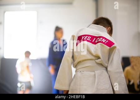 The little boy's kimano says: Yes, I can. Judo sports for children ...