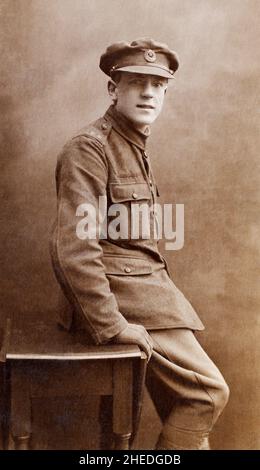 A First World War British sapper in the Royal Engineers with 1908 ...