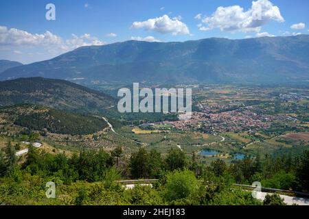 Springtime landscape in the Valle Peligna, near Raiano and Anversa, L ...