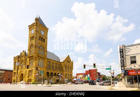 Bluffton, Indiana, USA - August 21, 2021: The Wells County Courthouse ...