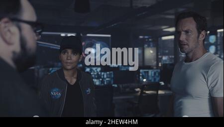 MOONFALL, John Bradley, 2022. © Lionsgate / Courtesy Everett Collection ...