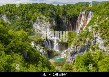 Sastavci and Veliki slap waterfalls in Plitvice Lakes National Park ...