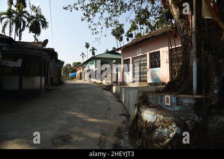 Street view of Samsing. Kalimpong, West Bengal, India Stock Photo - Alamy